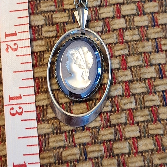 Jewelry | Vintage Modern Elegant Silver Cameo Pendant Necklace | Poshmark